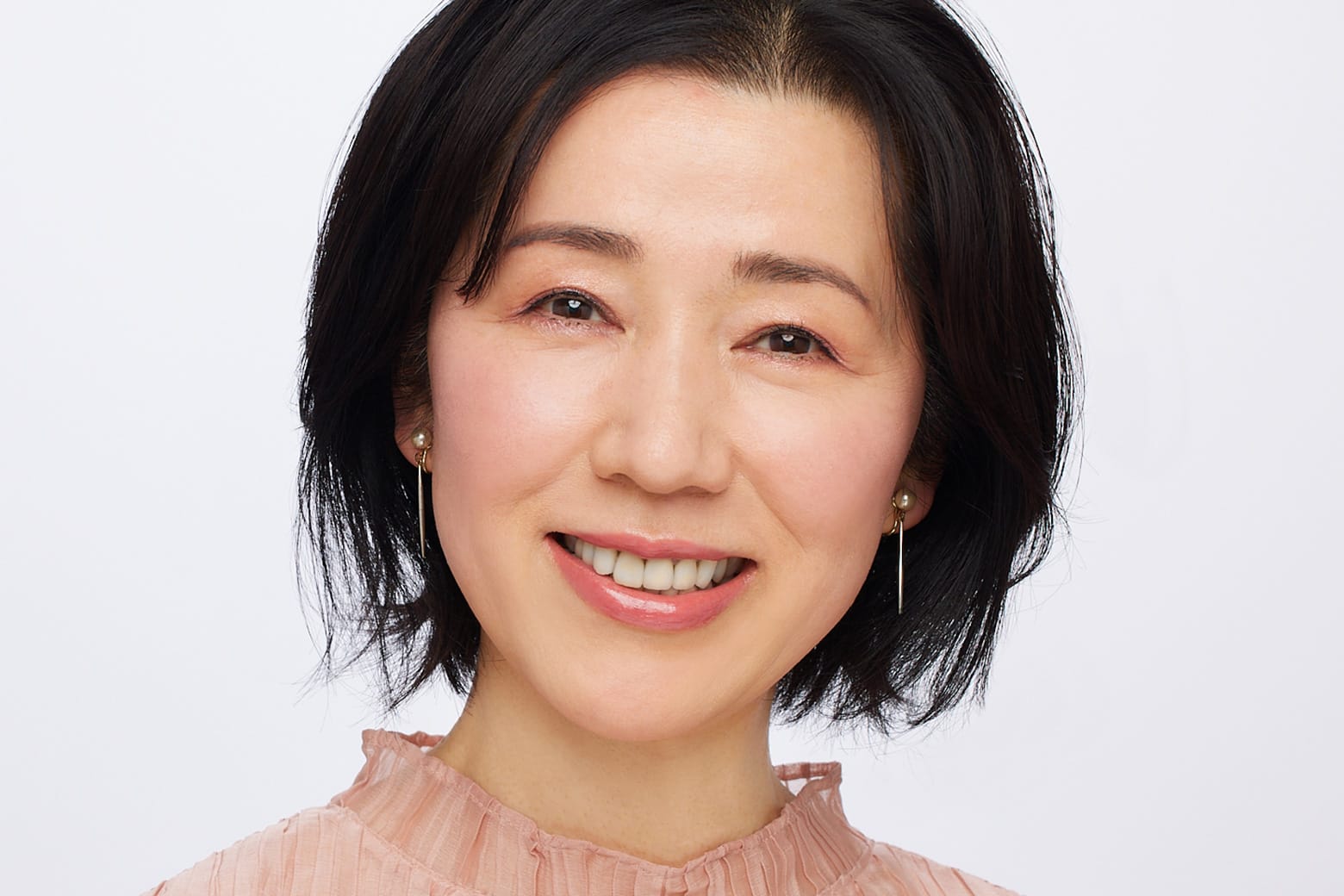 春のトレンド“大人のほの甘”メイクをプロが伝授！【50代のメイクアップデート塾 vol.6】｜PiCKFUL｜ワタシプラス/資生堂