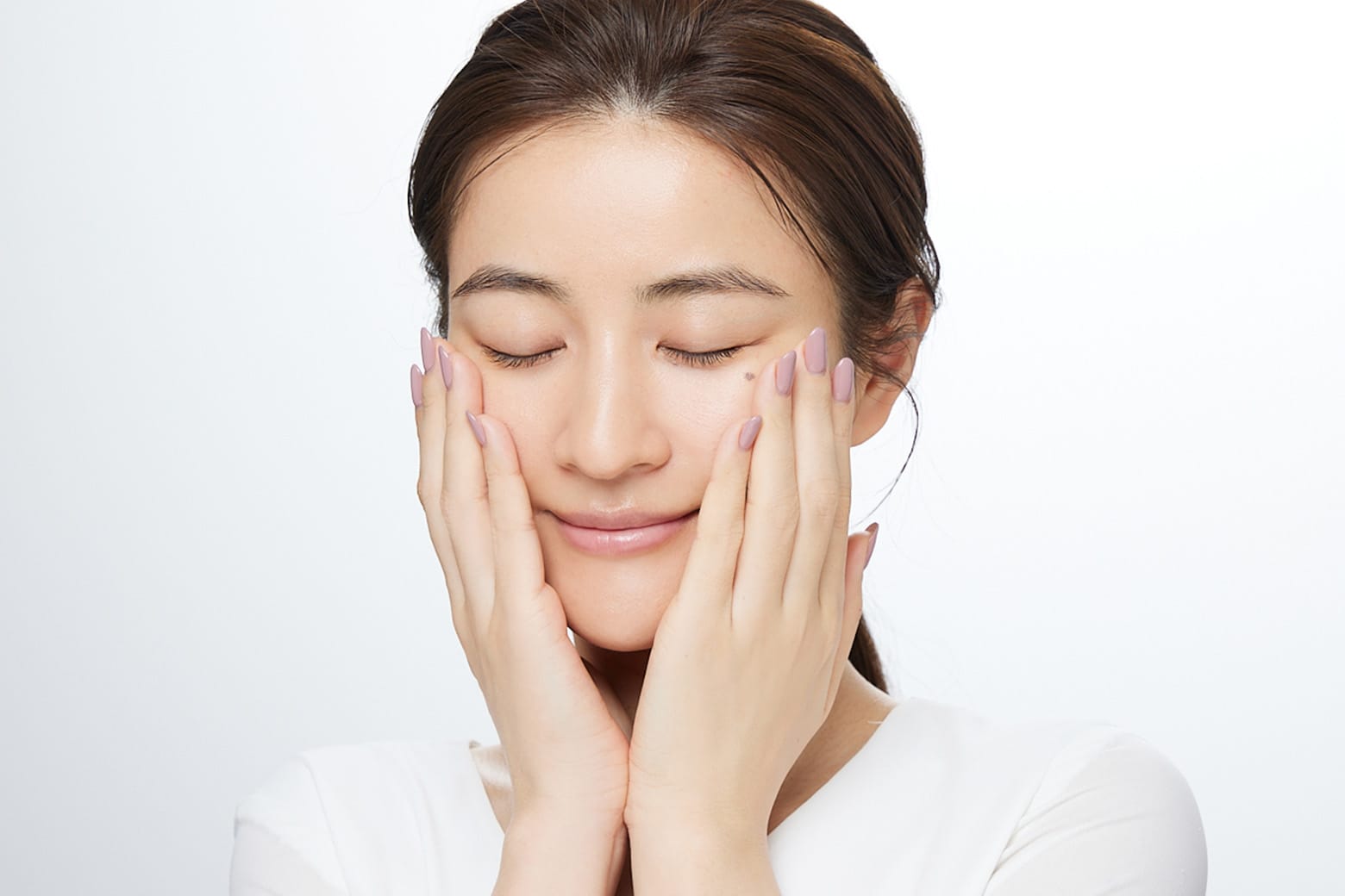 【HAKUの美白美容液が進化して新登場】先進のシミ予防技術をプロが解説！｜PiCKFUL｜ワタシプラス/資生堂